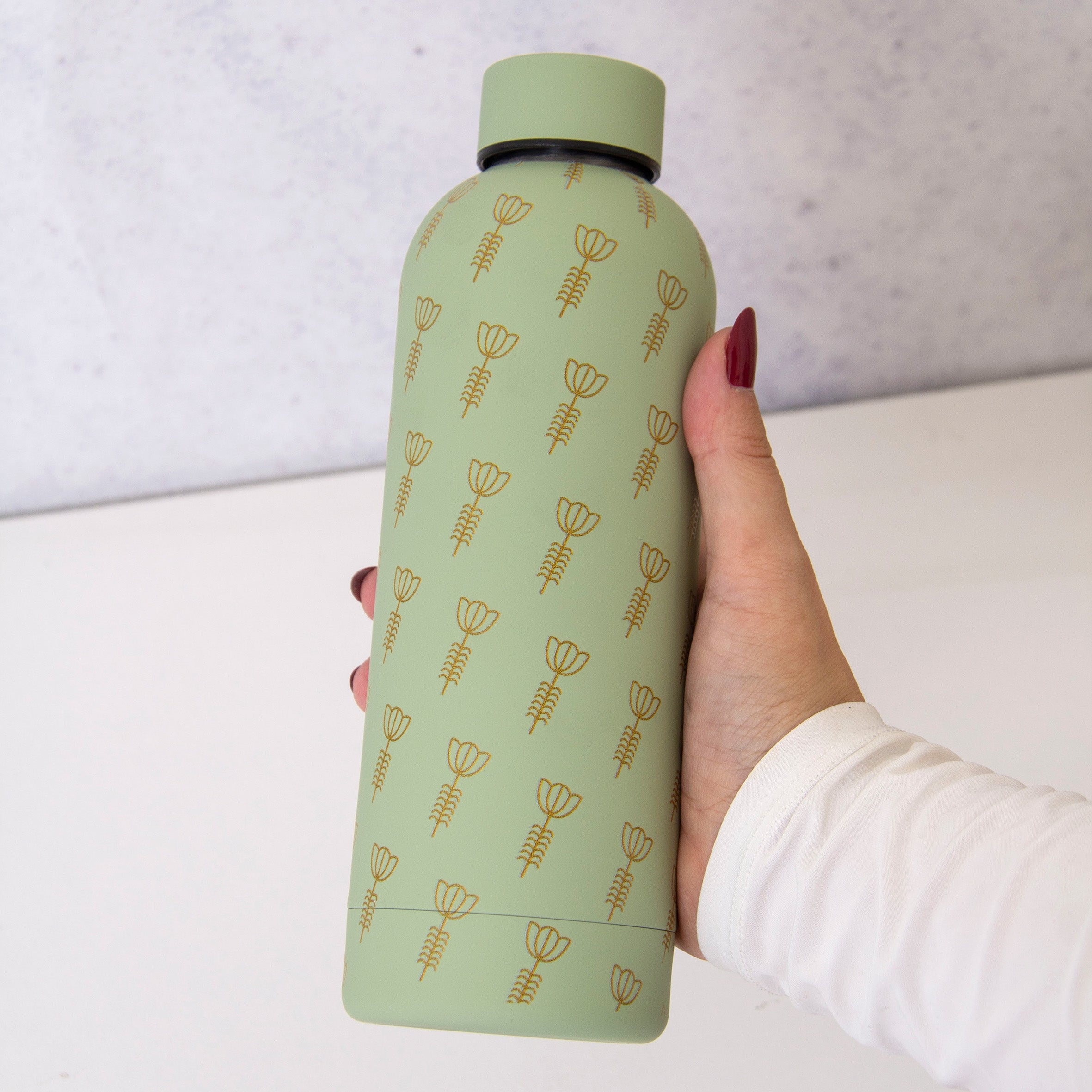 Shaffe Cup Bottle Olive – By Lana Yassine